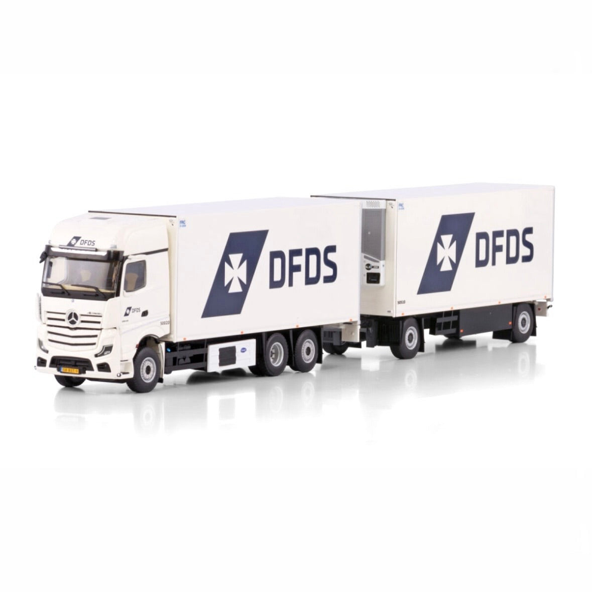 WSI DFDS Mercedes Actros MP5 Giga Space Fridge Truck 1:50 - dmb models