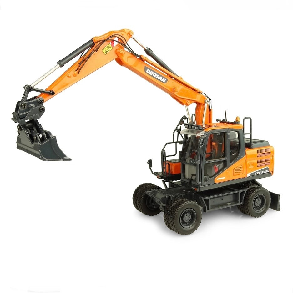 Universal Hobbies Doosan DX160W Wheeled Excavator with Attachments 1:50 ...